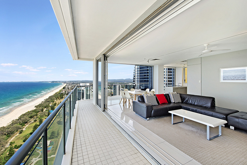 3 Bedroom Ocean View Suite | ULTIQA Air on Broadbeach